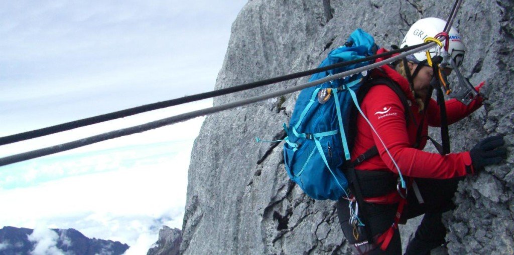 Climb Carstensz Pyramid 2025 with Indonesia Mountain Guide Climbing ...